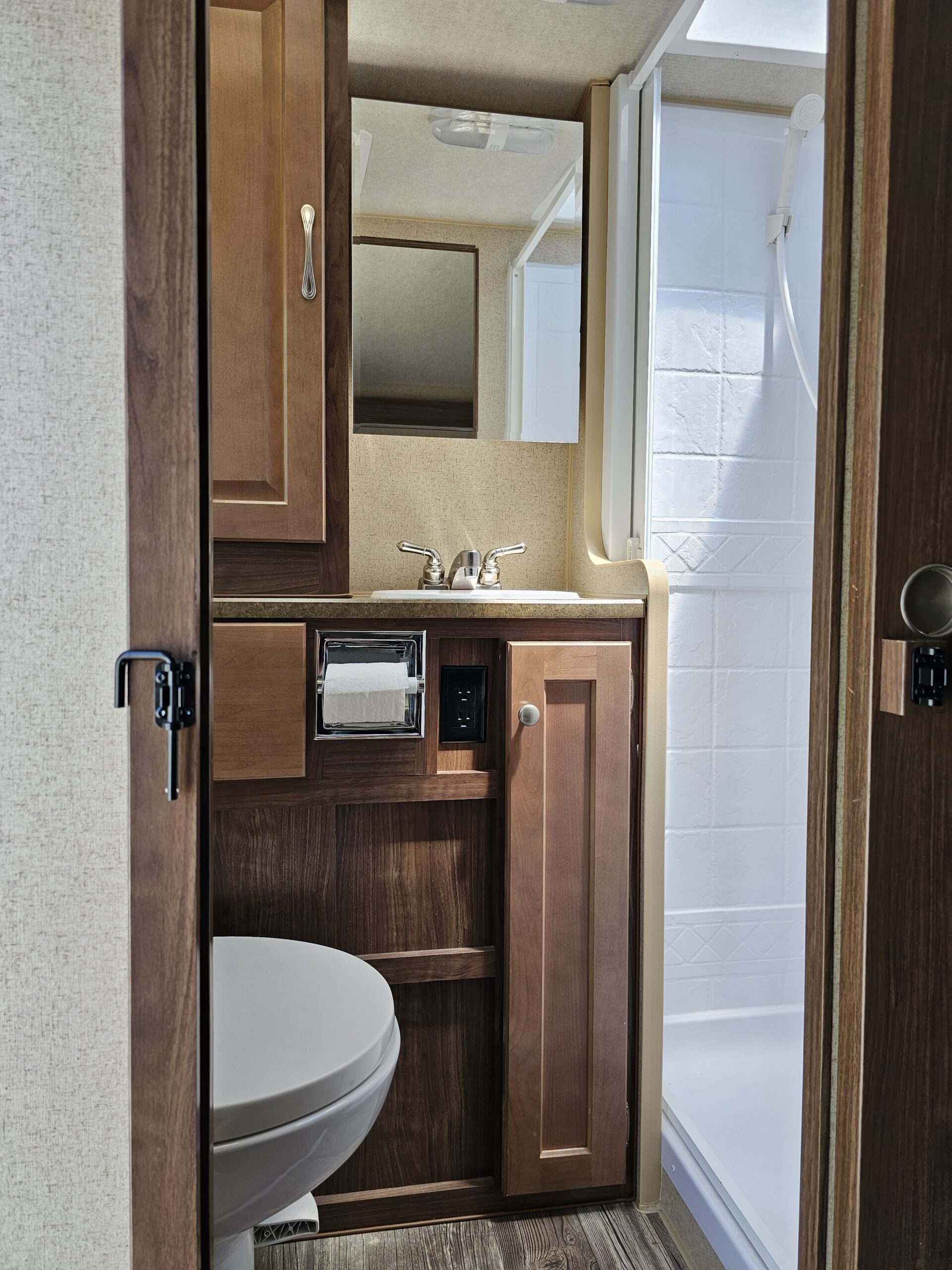 20230602_113615 - Custom Truck Accessories